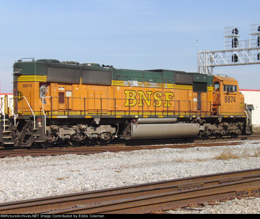 BNSF 8874 (SD70MAC)